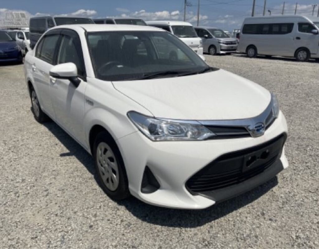 2018 TOYOTA Corolla Axio Hybrid – HUG.inc